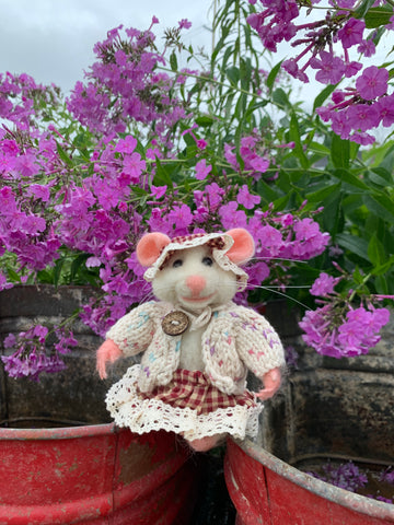 Fox Hollow Friends Handmade Toys and Dolls – FoxHollowFriends