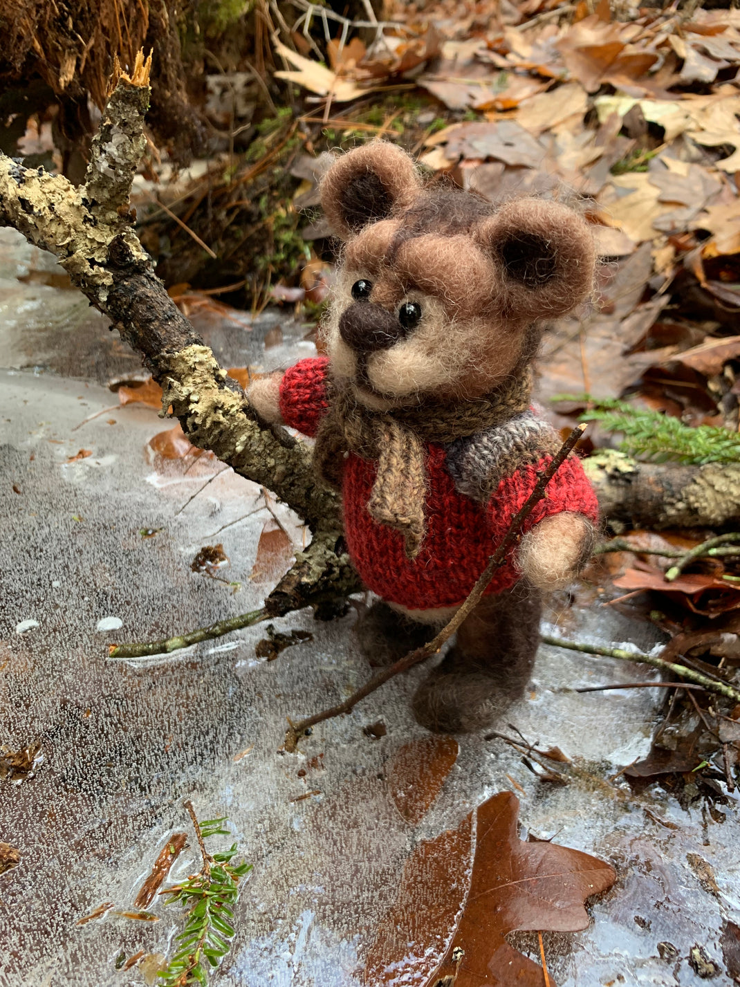 Needle-Felted Heart with Embroidered Daisy Flowers– Handmade Wool Vale ...